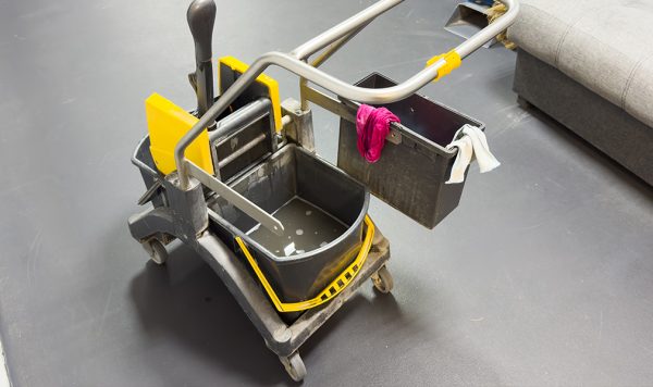 Industrial Mop Buckets & Trolleys Abu Dhabi | Top Supplies